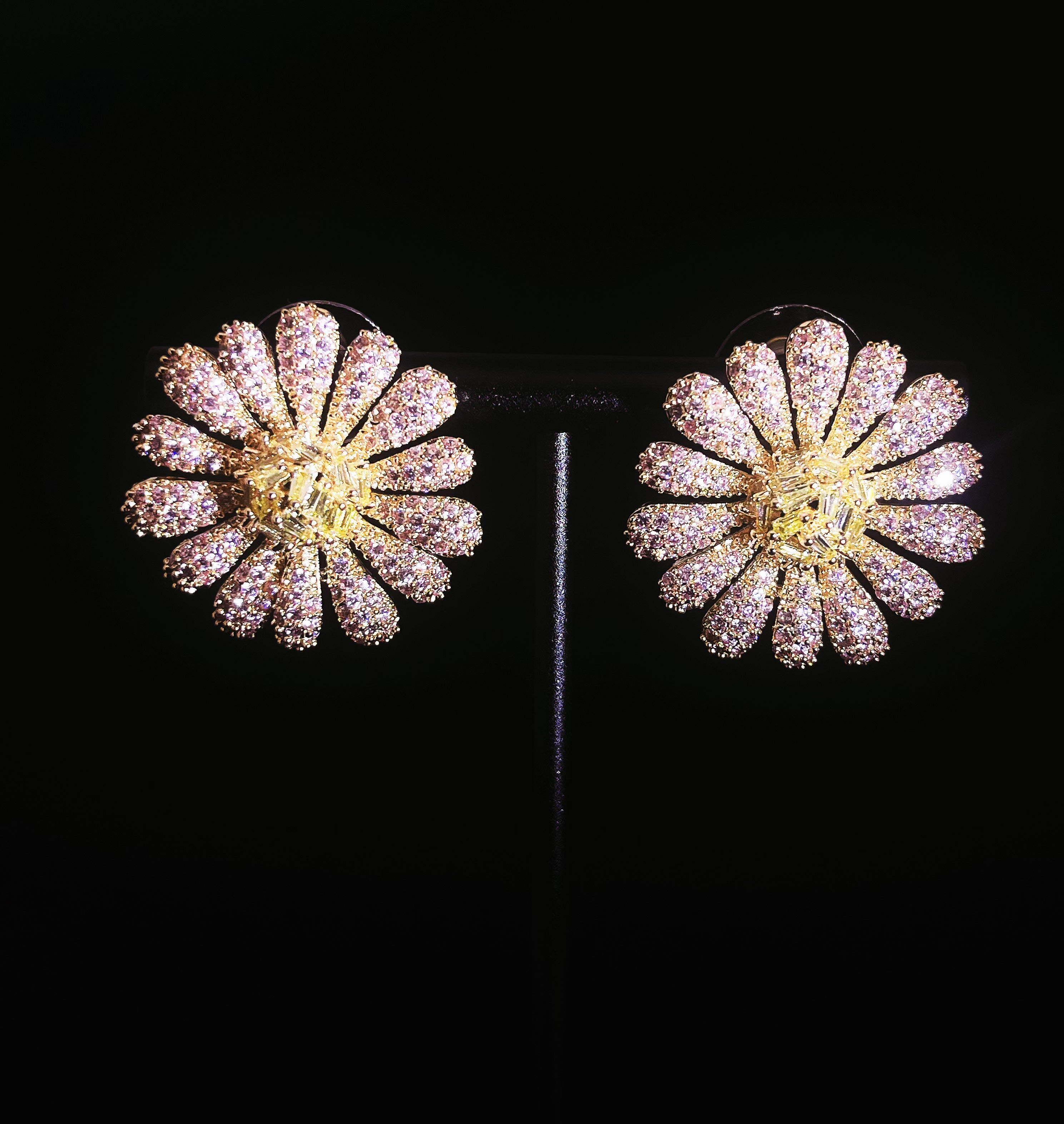 Daisy Stud Earrings – Diane Jewellery